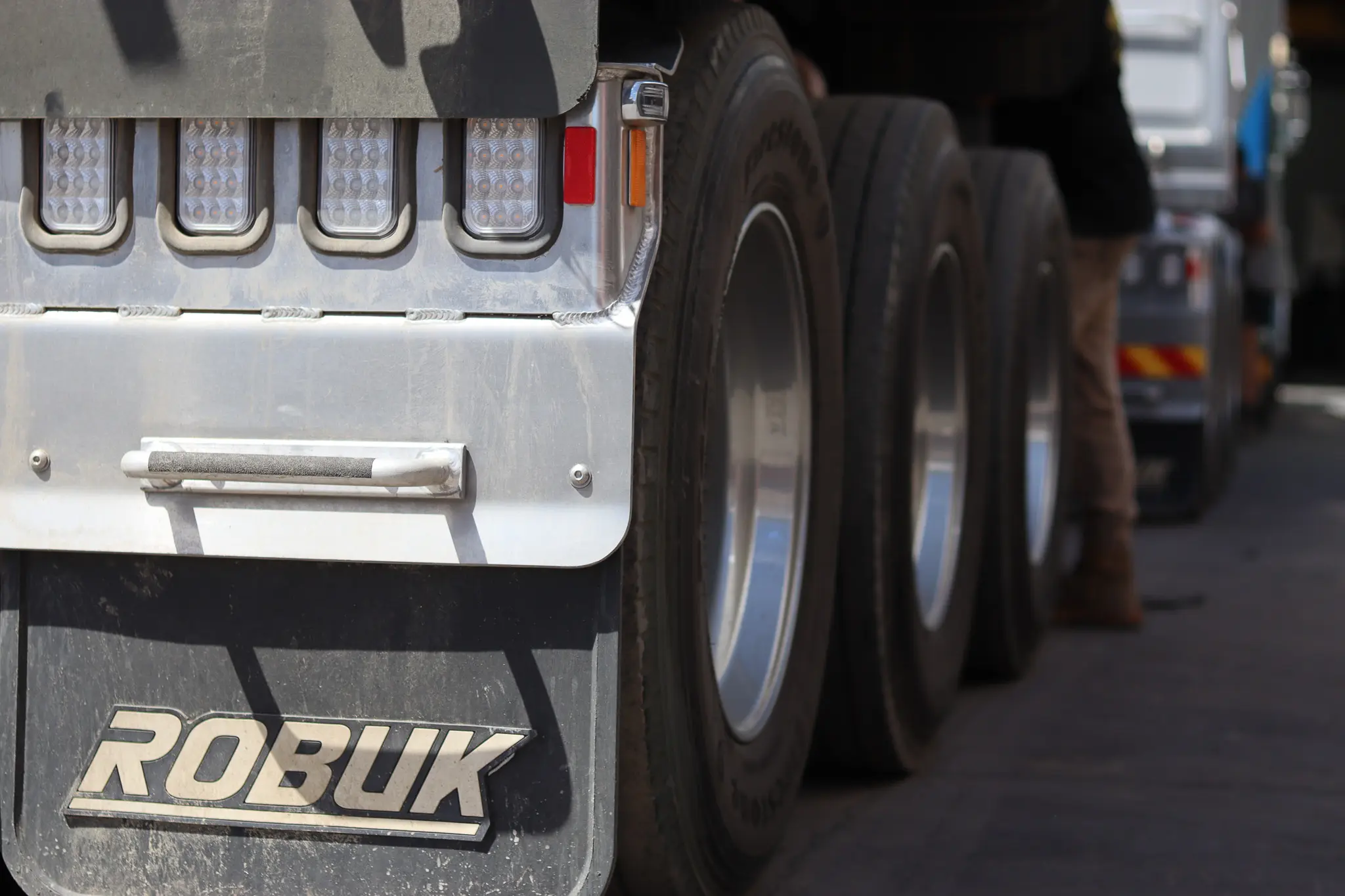 Robuk – BESPOKE TRAILERS INNOVATION. STRENGTH. SAFETY.